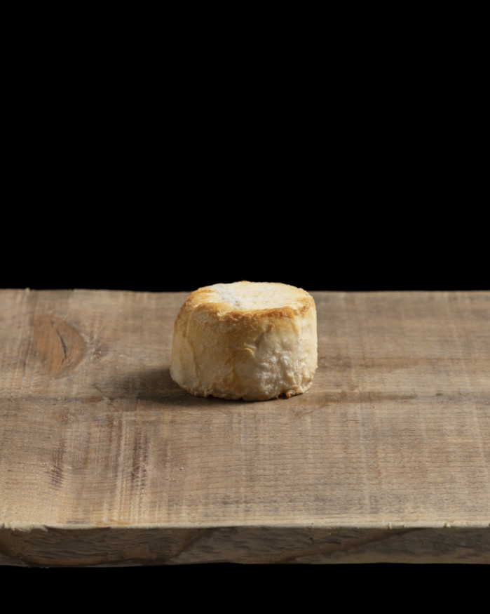 Crottin de chèvre fumé | Fromageries Philippe Olivier